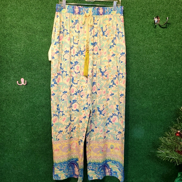 Aratta | Pants & Jumpsuits | 89 Aratta Floral Patterned Wideleg Pants ...